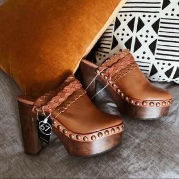 Anthropologie | Shoes | Sixtyseven Platform Clogs In Caramel | Poshmark
